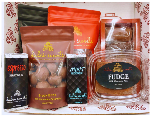Deluxe Signature Gift Assortment with Specialty Fudge - dulci sweets